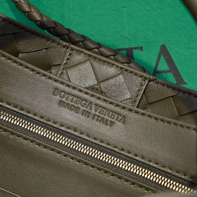 Brand-authenticated Bottega Veneta Top Handle Bags