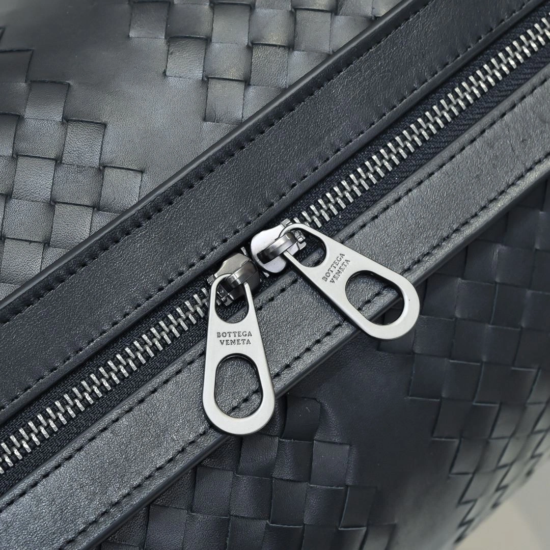 Bargain Bottega Veneta Travel Bags