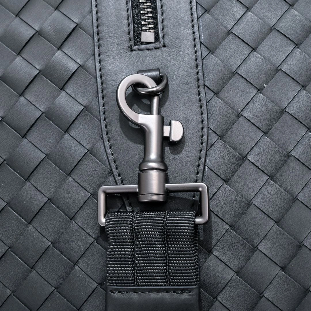Discounted Bottega Veneta Travel Bags