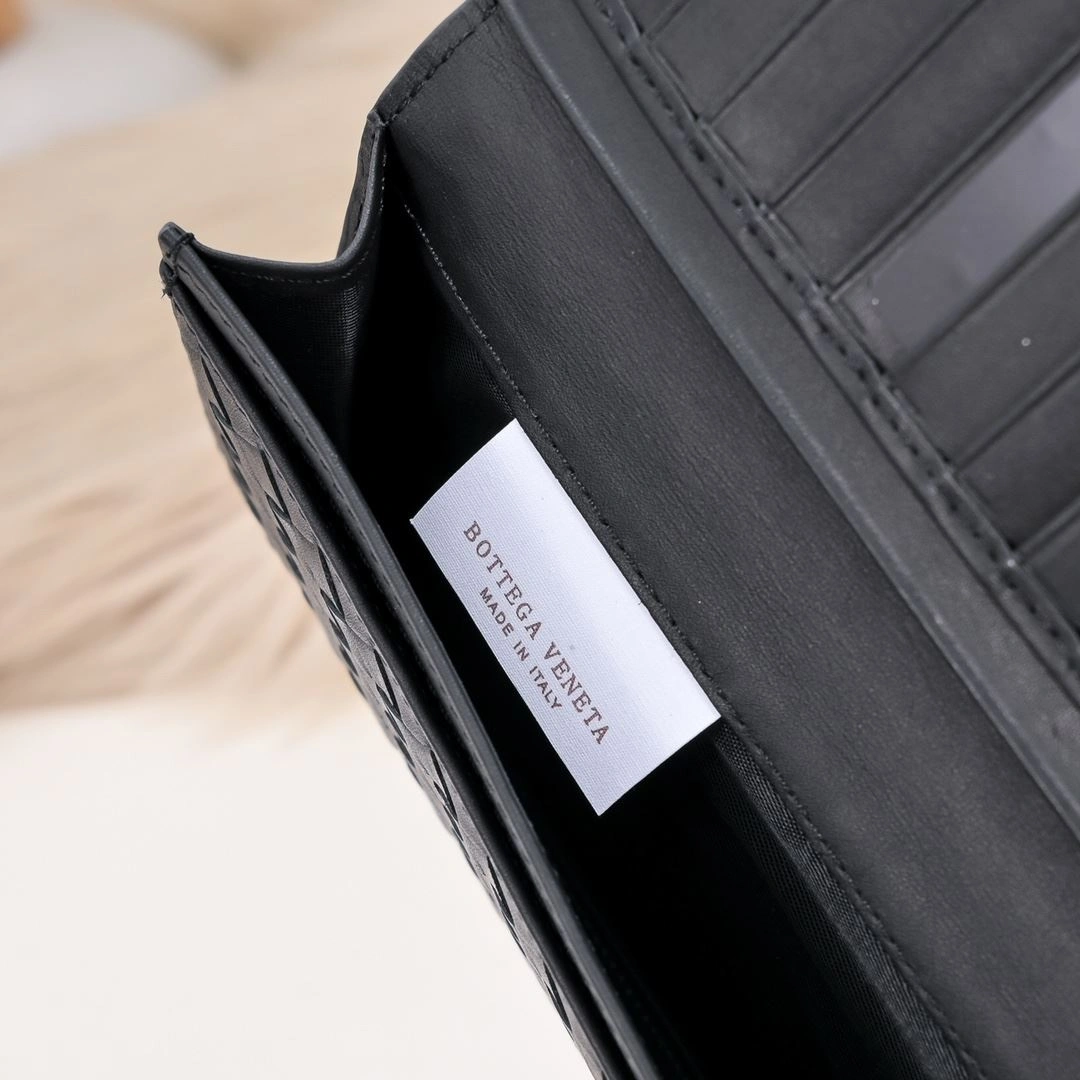 Value-priced Bottega Veneta Wallets Purse