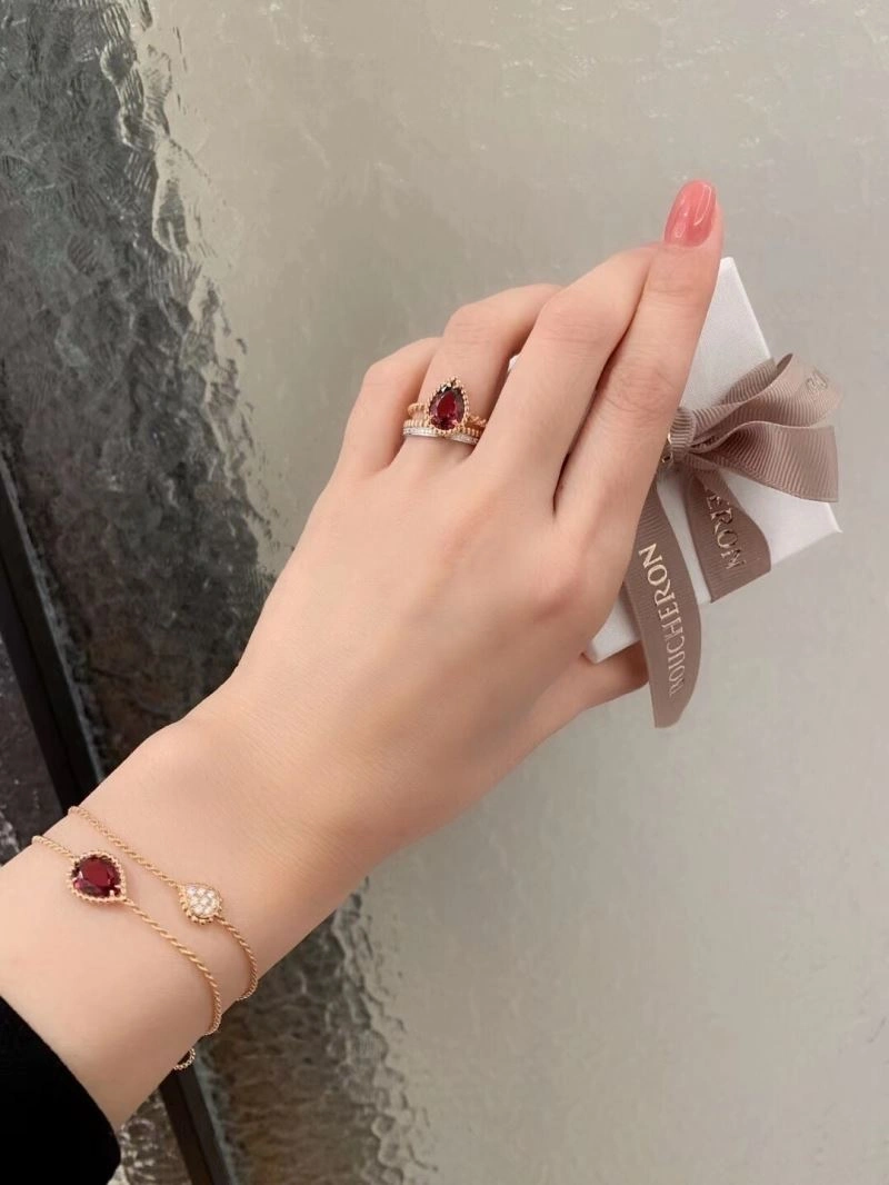 Reasonably priced Boucheron Bracelets