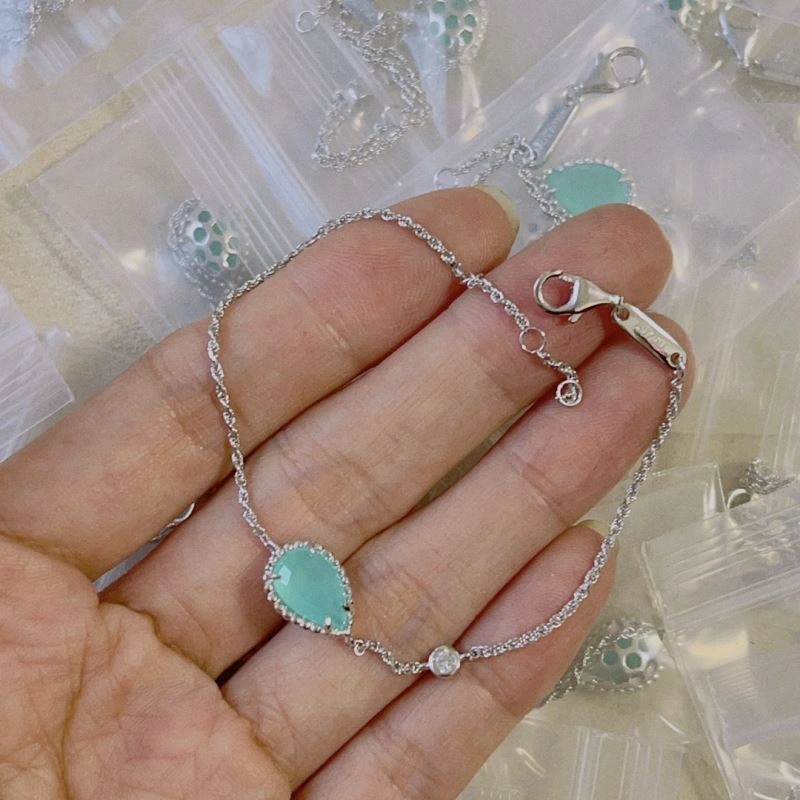 Low-cost Boucheron Bracelets