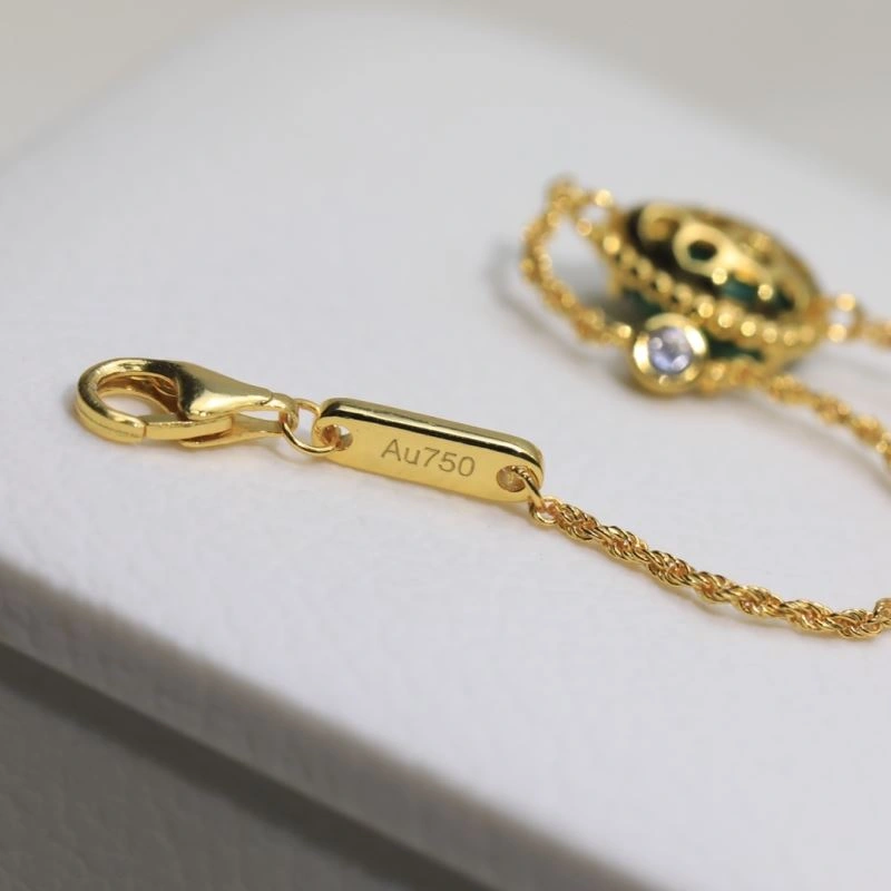 Low-cost Boucheron Bracelets