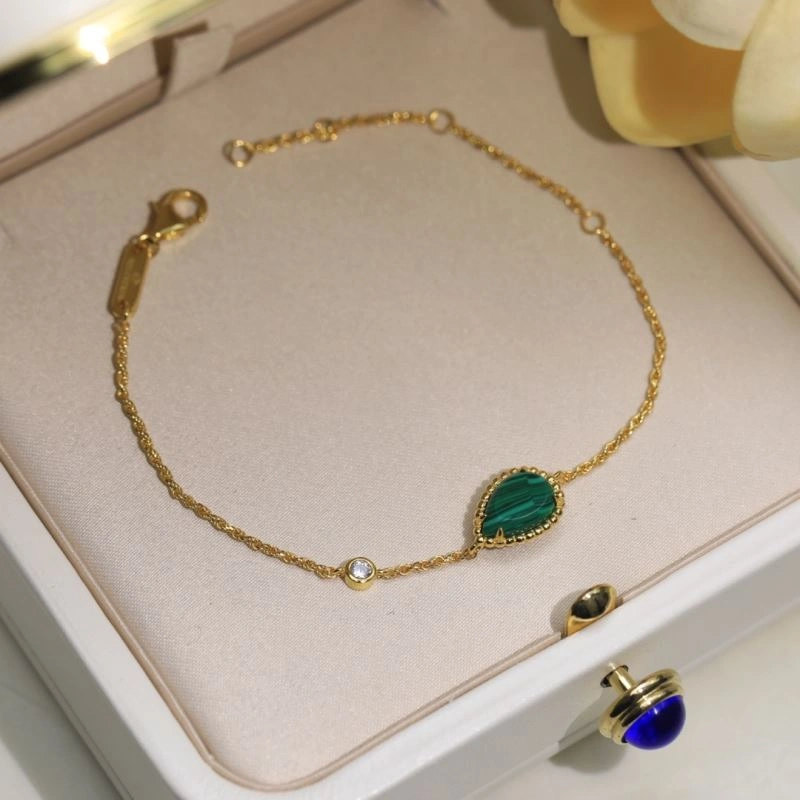 Low-cost Boucheron Bracelets