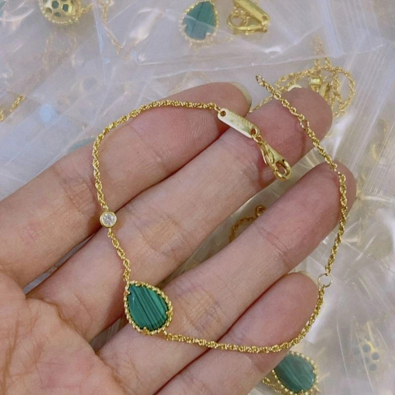 Low-cost Boucheron Bracelets