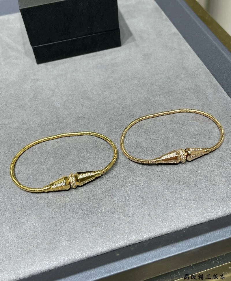 Top mirror Boucheron Bracelets