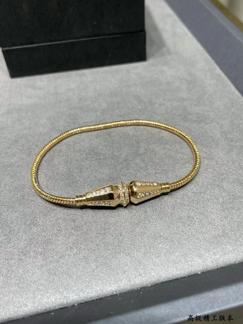 Top mirror Boucheron Bracelets