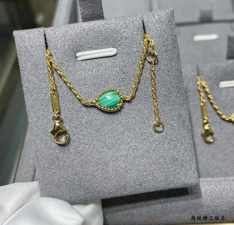 Accurate model Boucheron Bracelets
