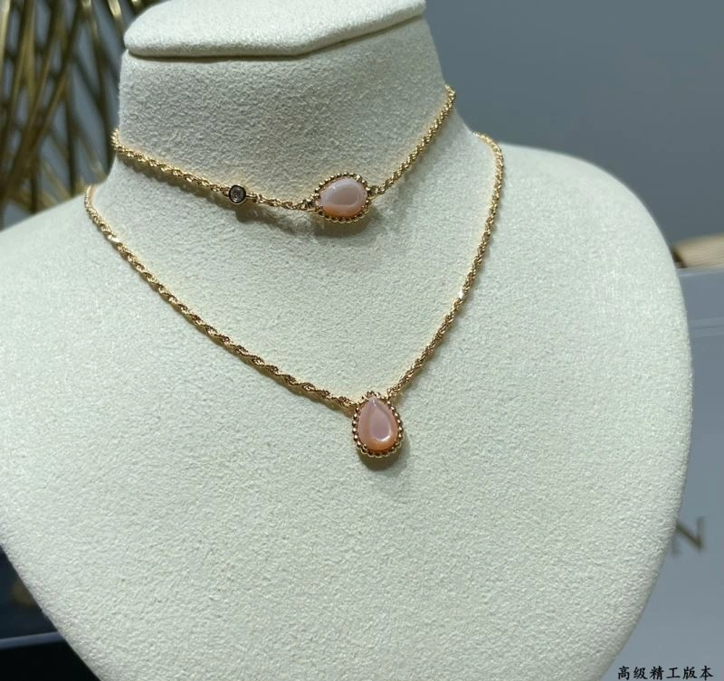 Top match Boucheron Bracelets