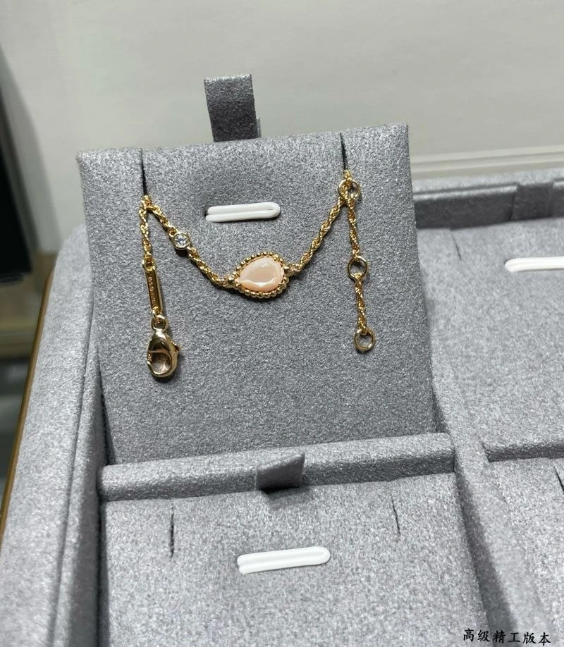 Top match Boucheron Bracelets