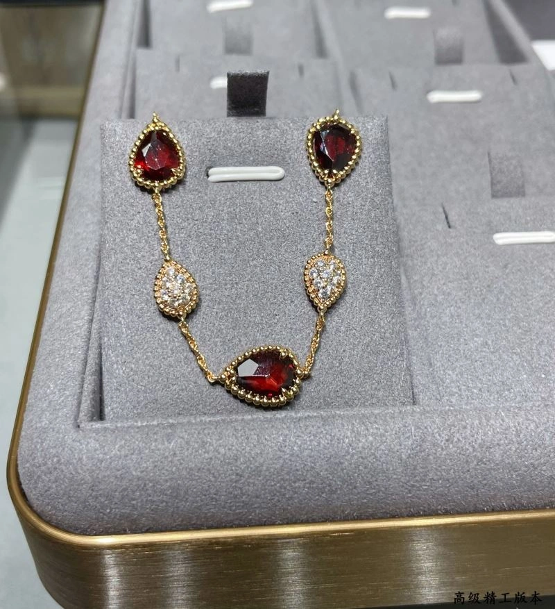 Bargain Boucheron Bracelets