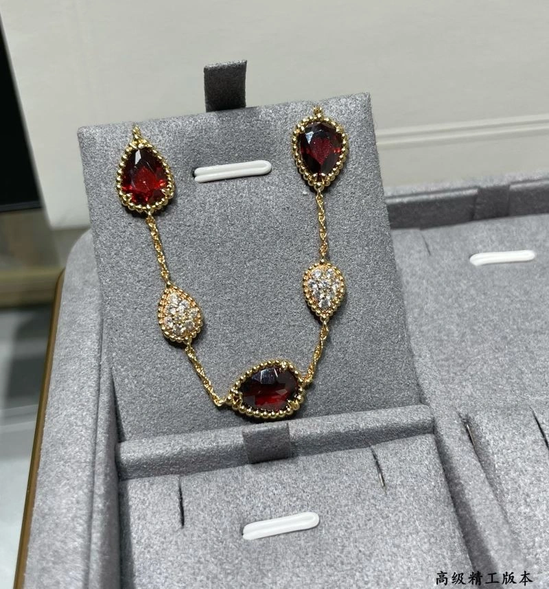 Bargain Boucheron Bracelets