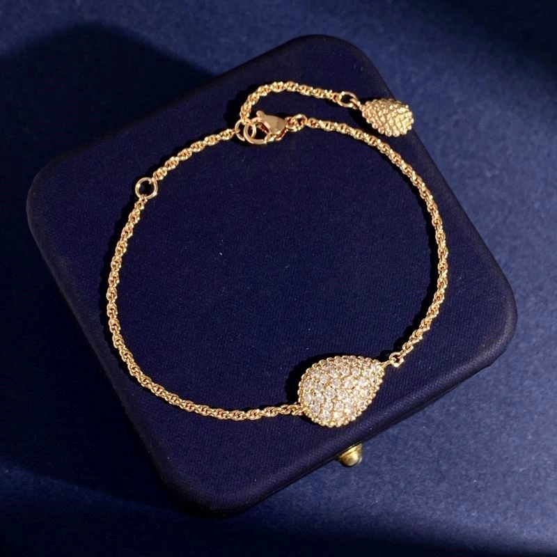 Reasonably priced Boucheron Bracelets