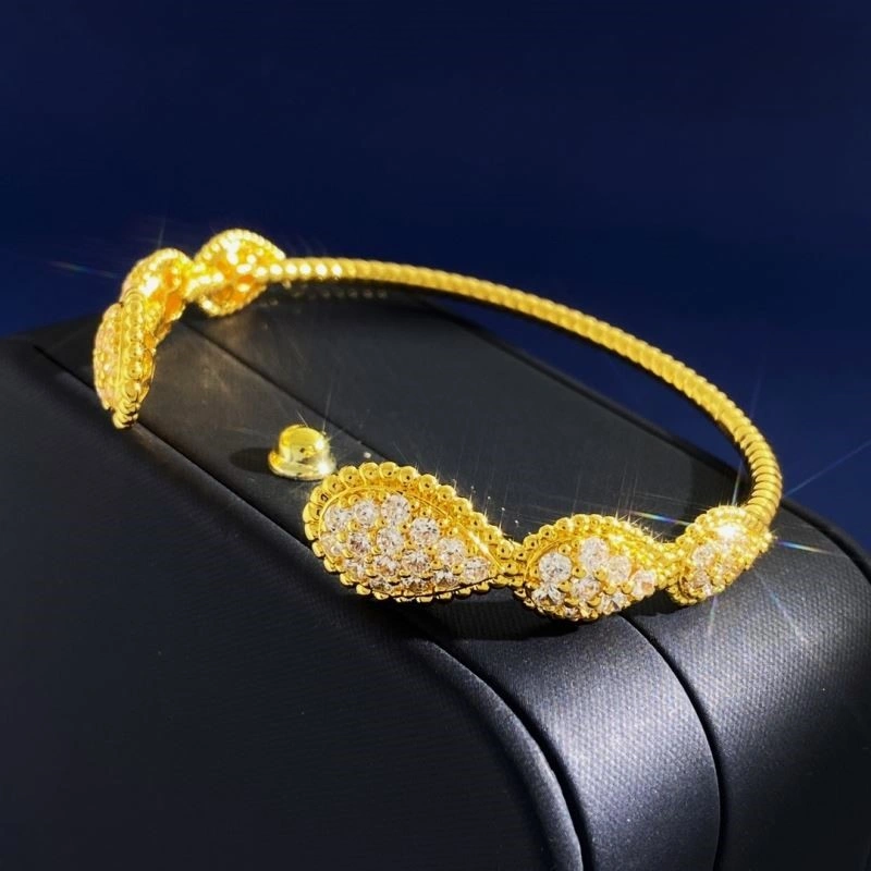 Reasonably priced Boucheron Bracelets
