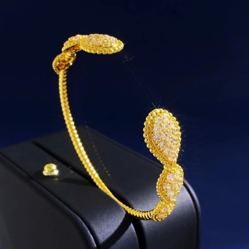 Reasonably priced Boucheron Bracelets