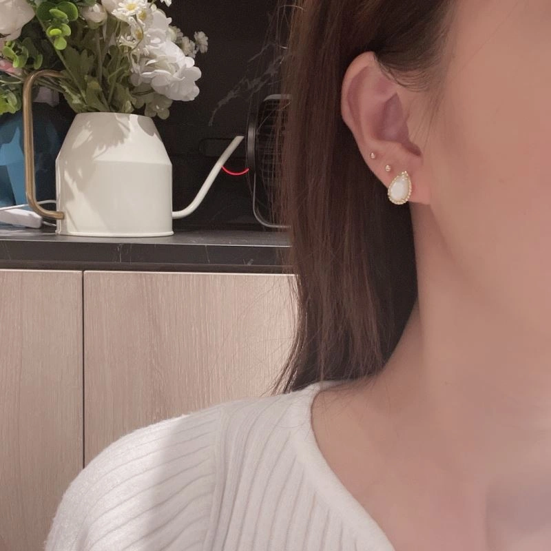 High fidelity Boucheron Earrings