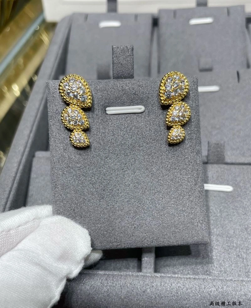 Top mirror Boucheron Earrings