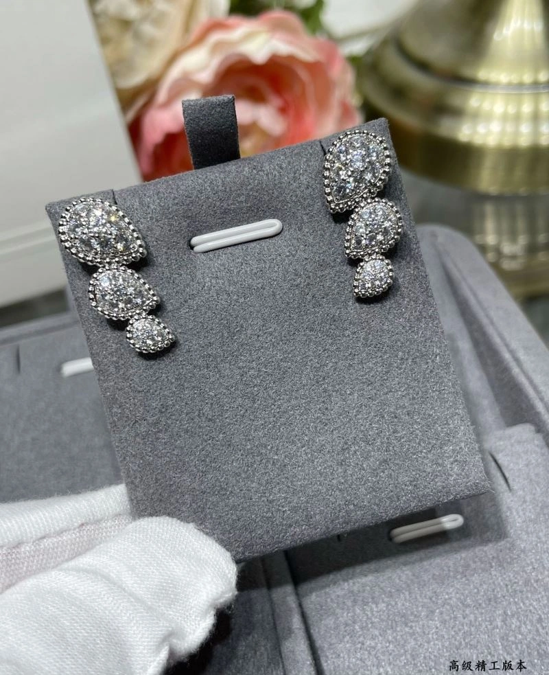 Top mirror Boucheron Earrings