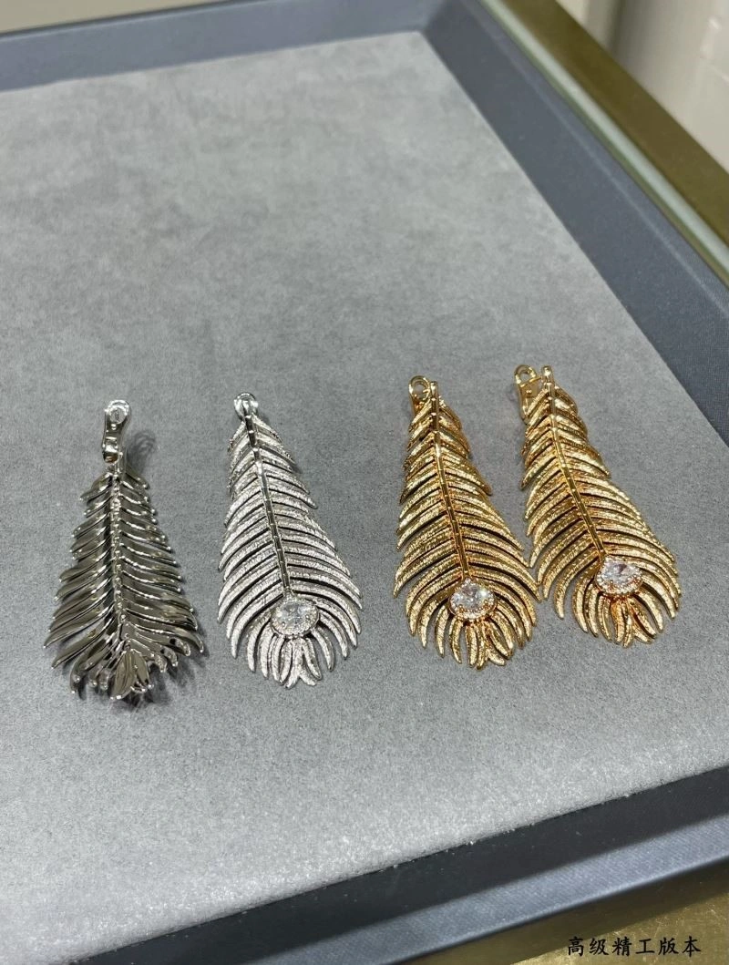 Inexpensive Boucheron Earrings