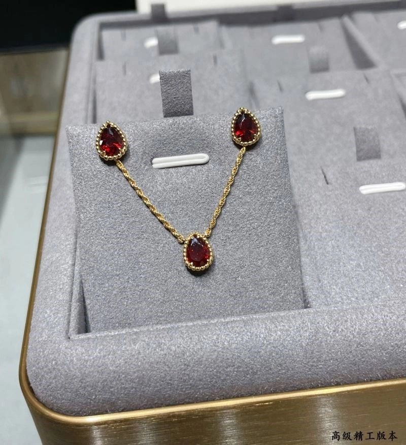 High accuracy Boucheron Earrings