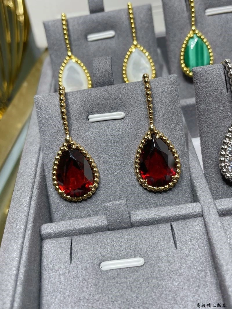 High accuracy Boucheron Earrings