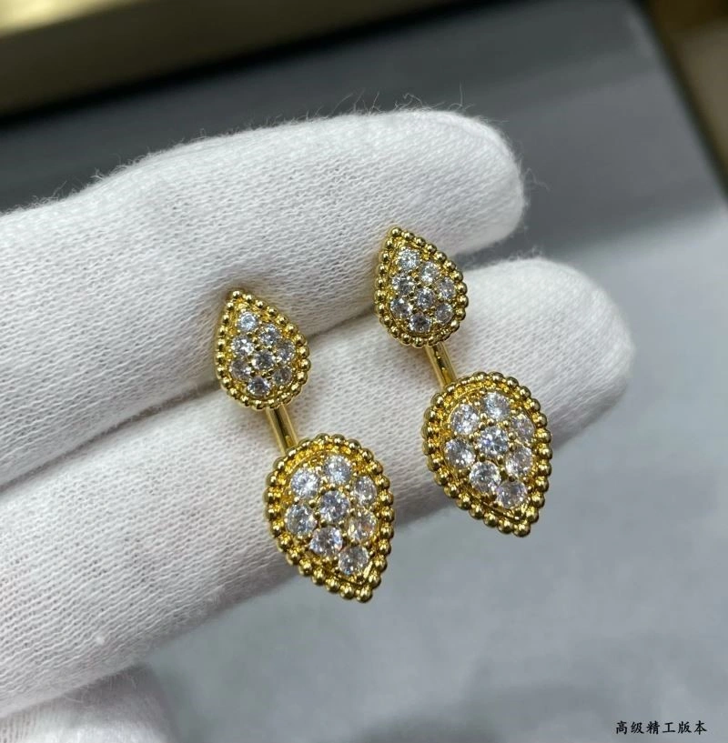Top mirror Boucheron Earrings