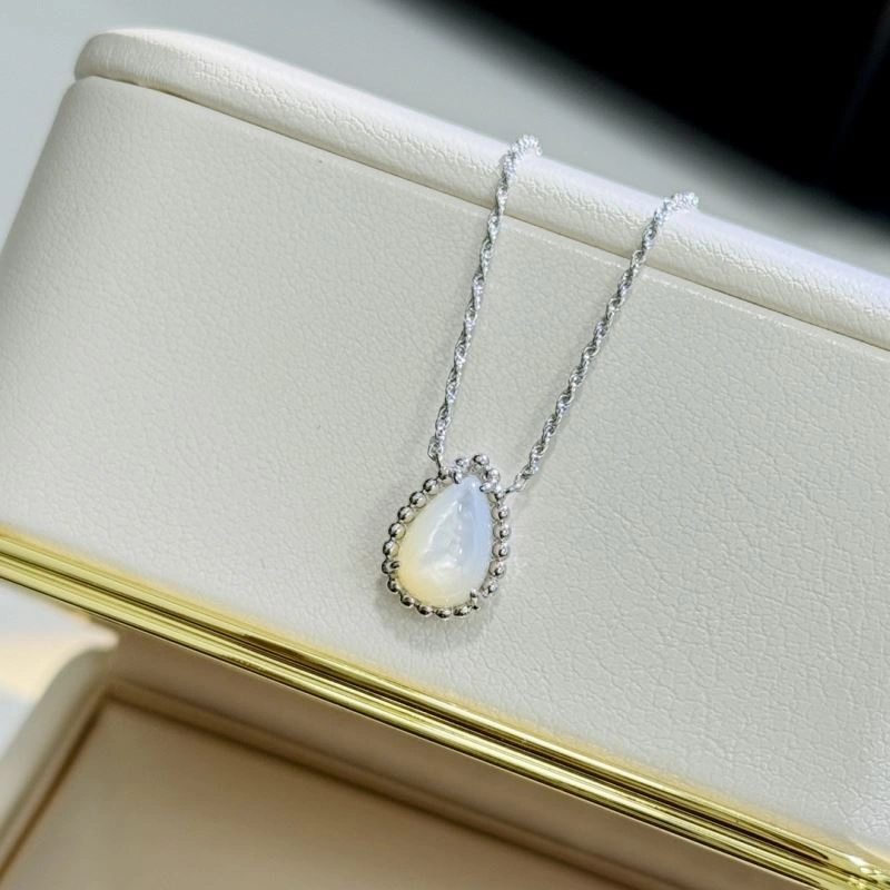Accurate model Boucheron Necklaces