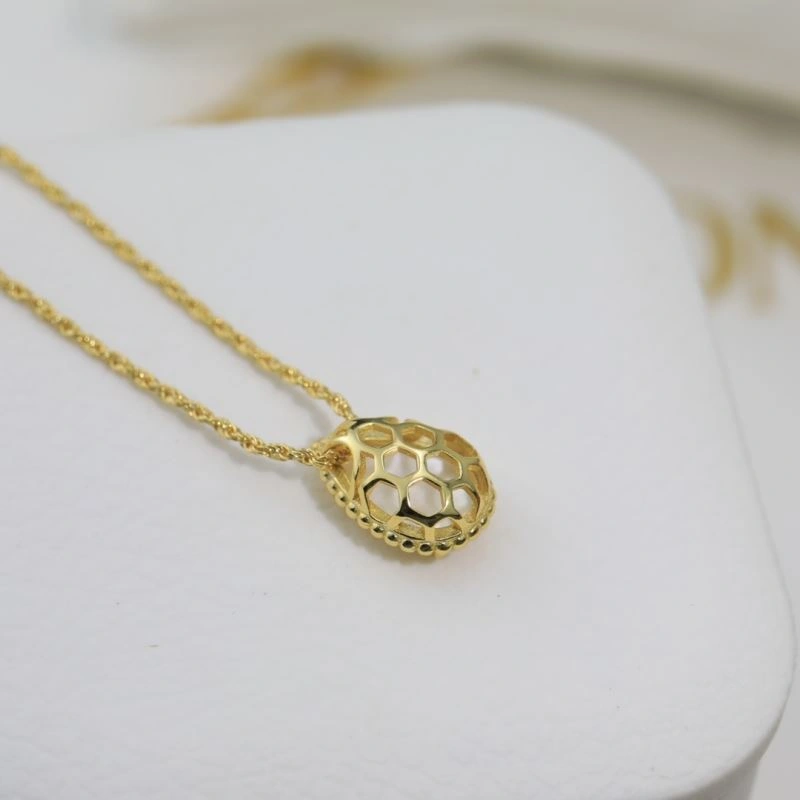 Bargain Boucheron Necklaces
