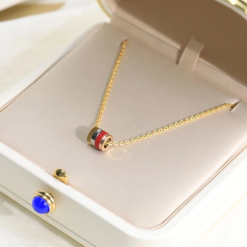 Low-cost Boucheron Necklaces
