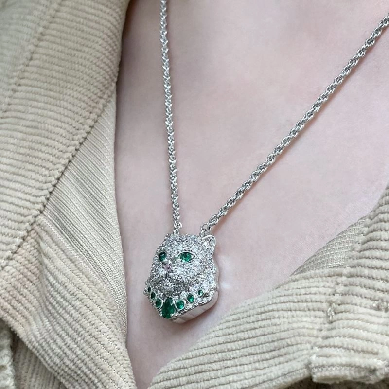 Top match Boucheron Necklaces
