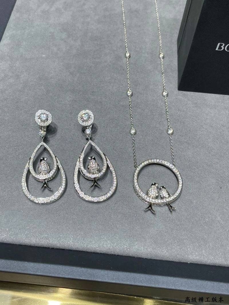 Official Boucheron Necklaces