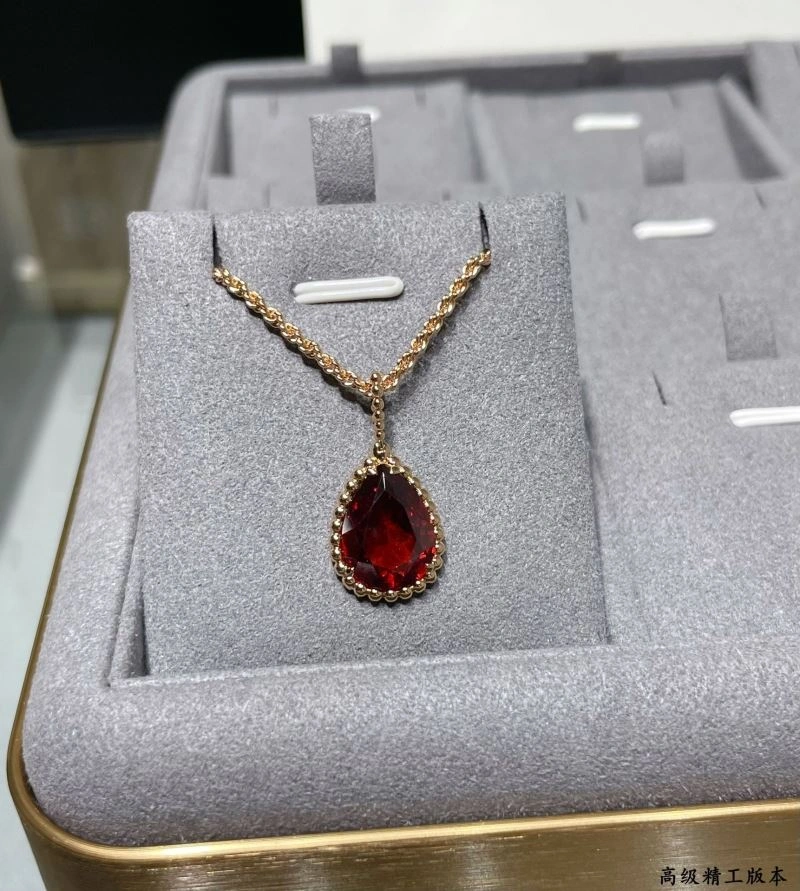 Affordable Boucheron Necklaces