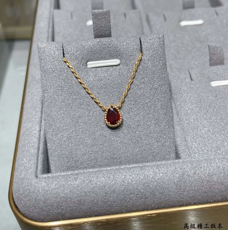 Bargain Boucheron Necklaces