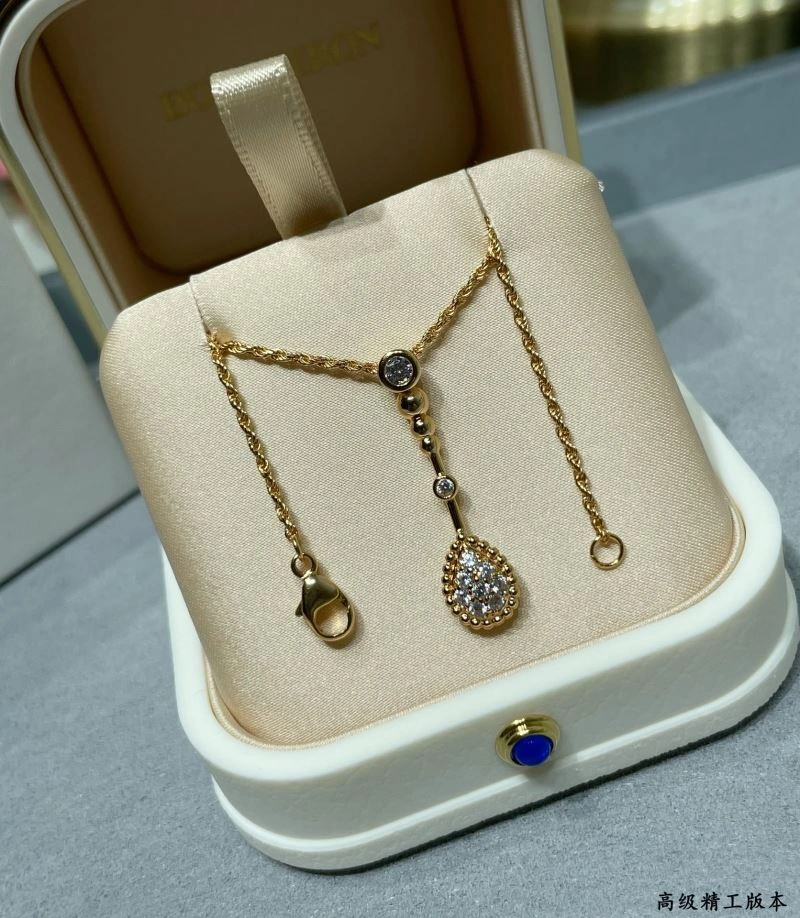 High fidelity Boucheron Necklaces