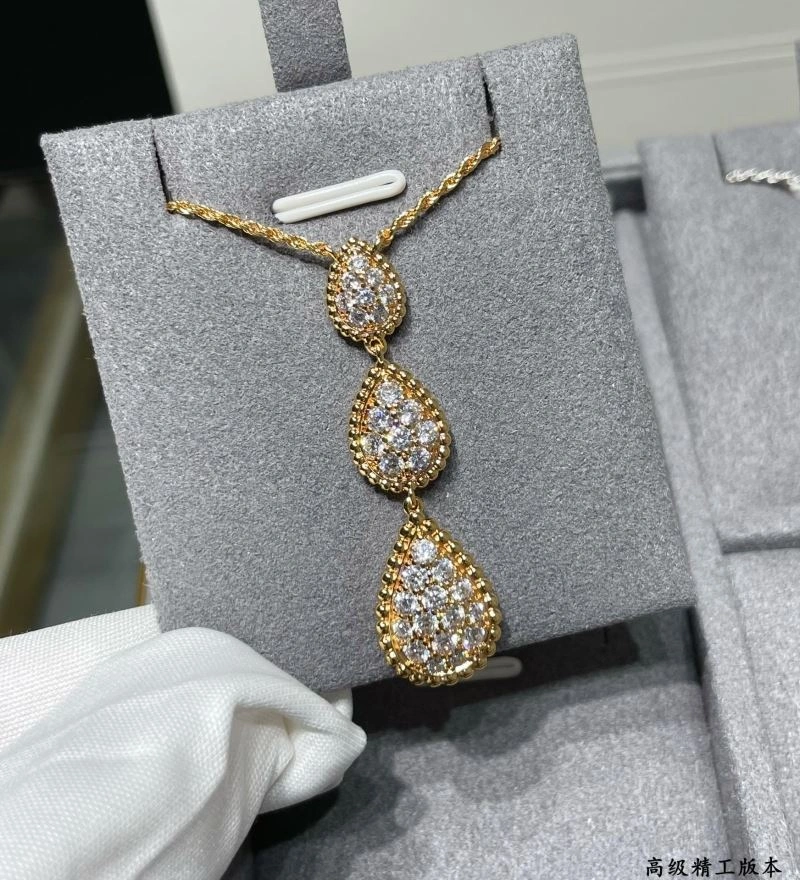 Cut-rate Boucheron Necklaces