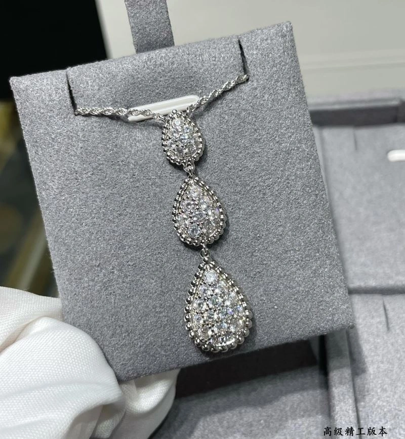 Cut-rate Boucheron Necklaces