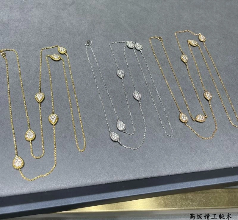 Top mirror Boucheron Necklaces