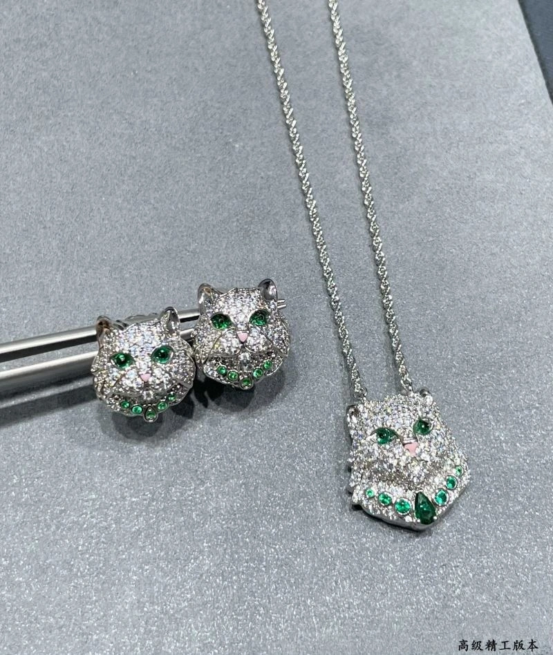 Top match Boucheron Necklaces