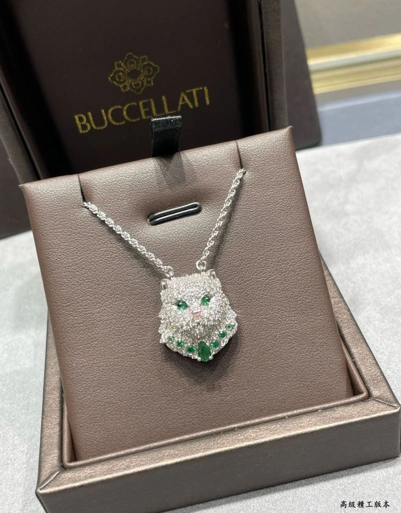 Top match Boucheron Necklaces
