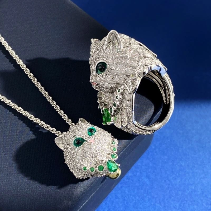 Factory-made Boucheron Necklaces