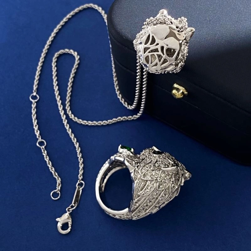 Factory-made Boucheron Necklaces