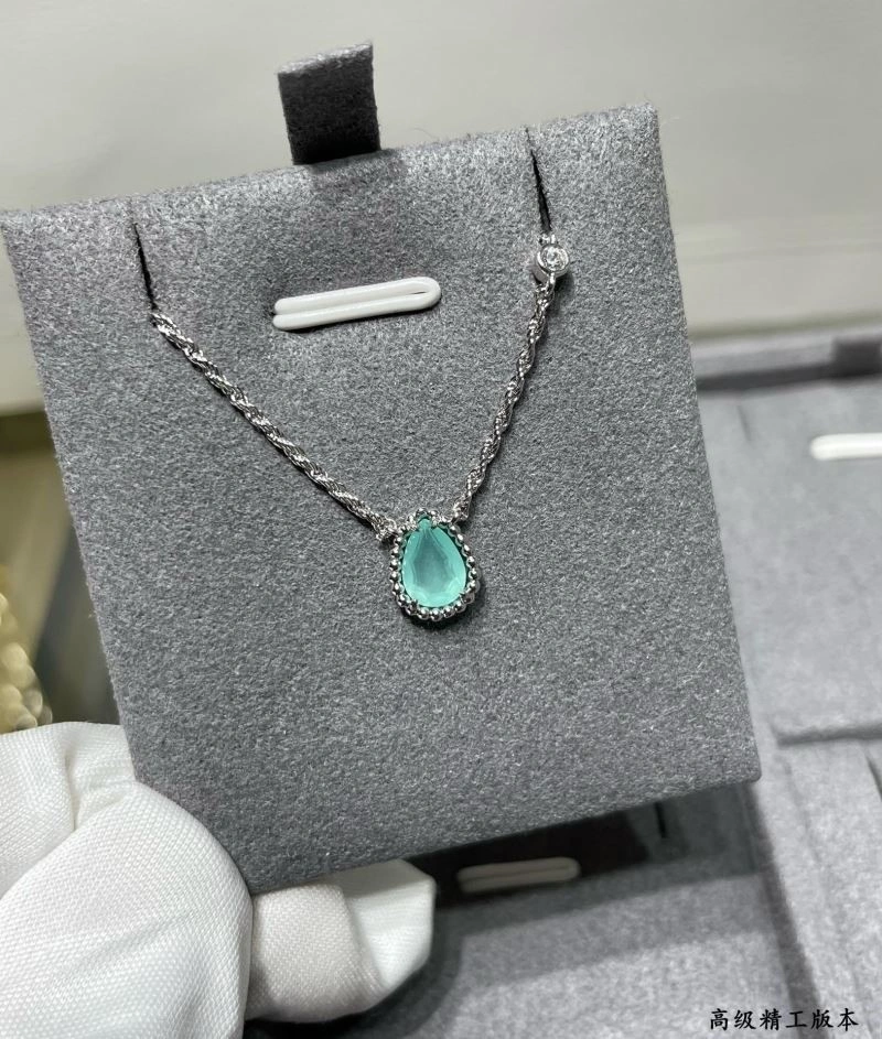 Top mirror Boucheron Necklaces