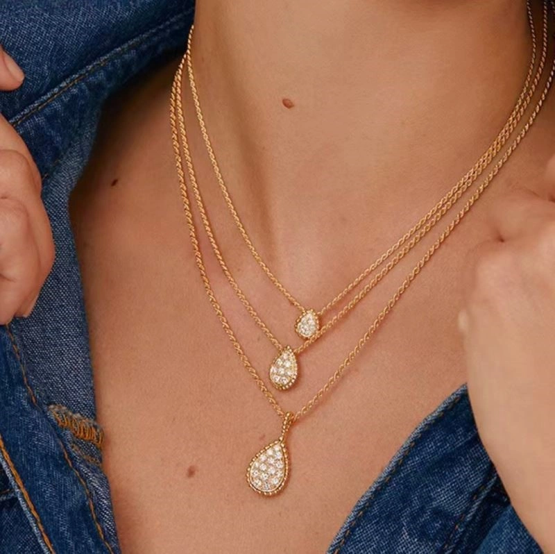 Low-cost Boucheron Necklaces