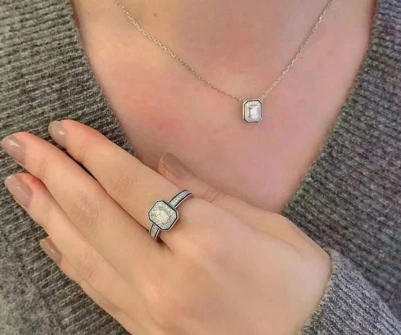 Brand-original Boucheron Necklaces