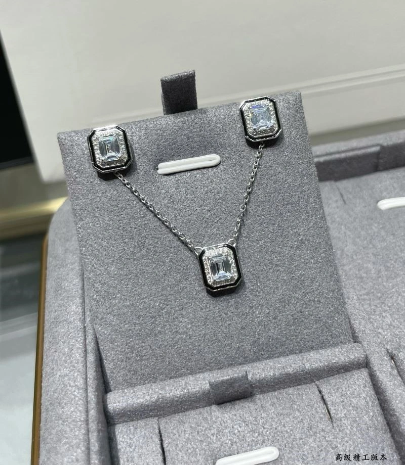 Brand-original Boucheron Necklaces