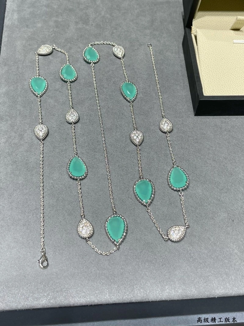 Low-cost Boucheron Necklaces
