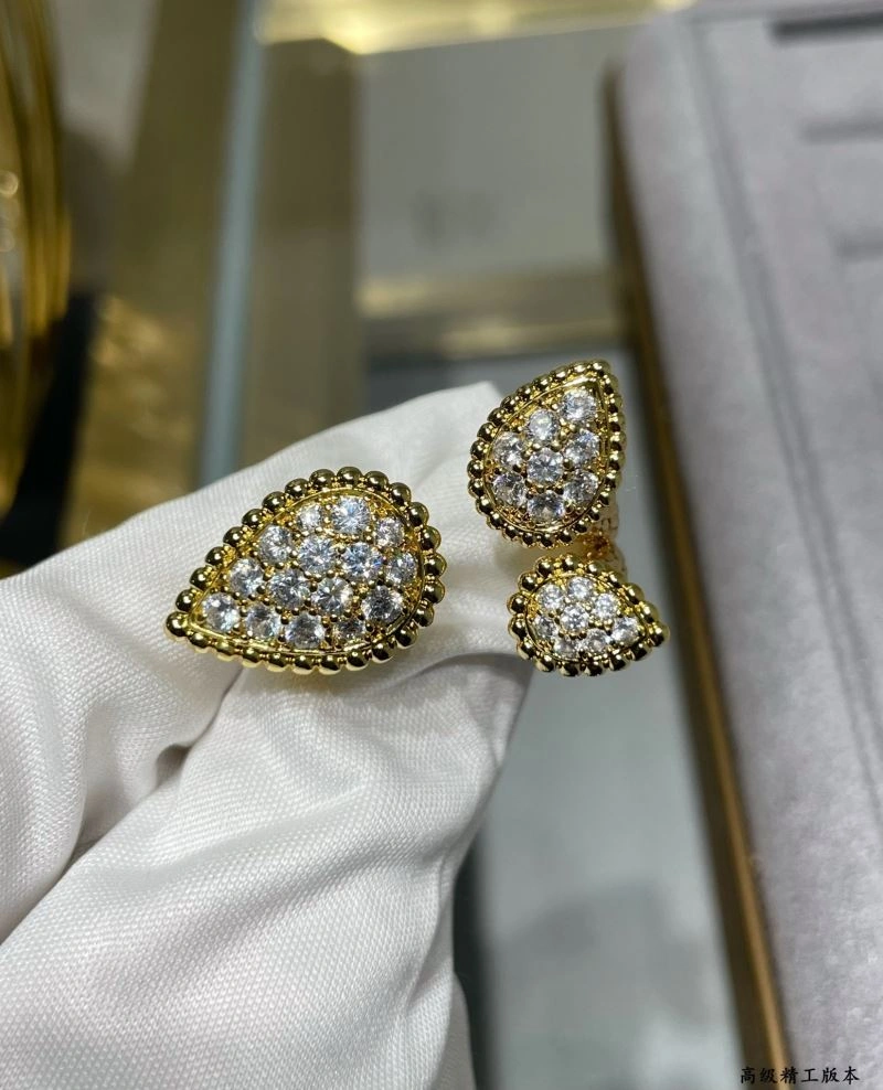 Cut-rate Boucheron Rings