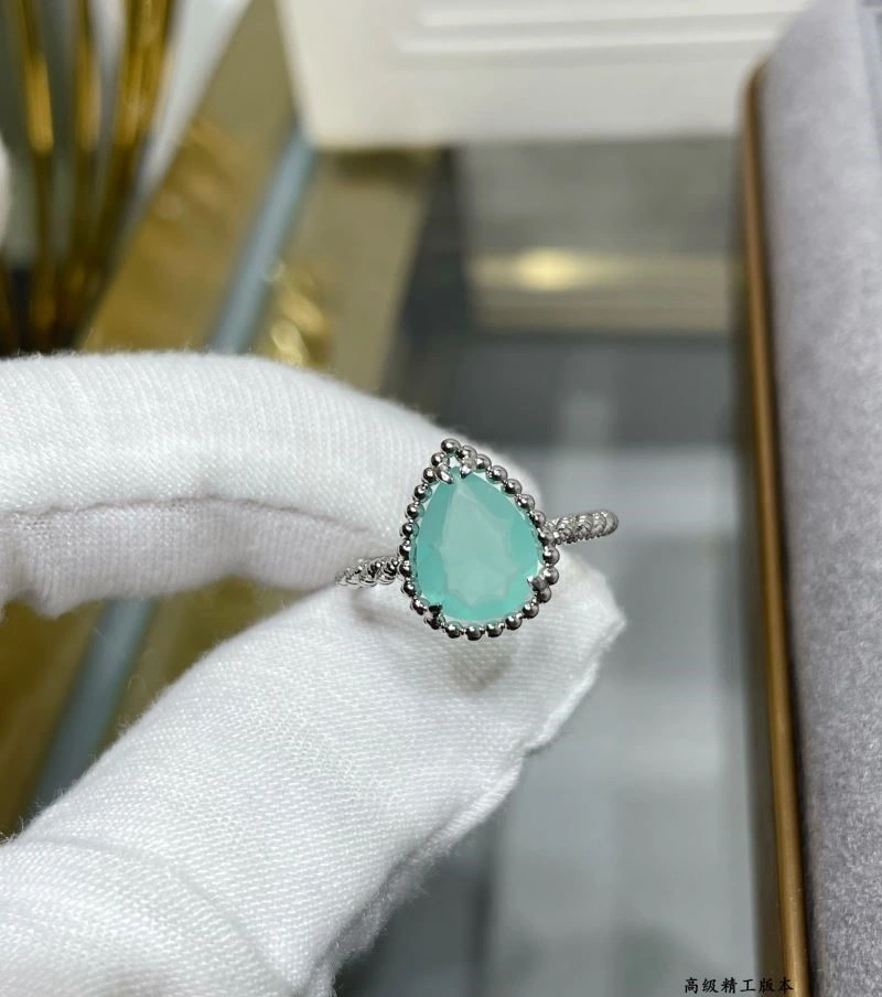 Exact replica Boucheron Rings