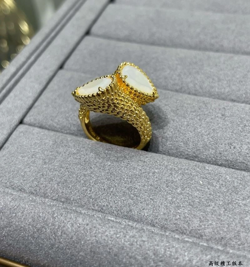 Low-cost Boucheron Rings