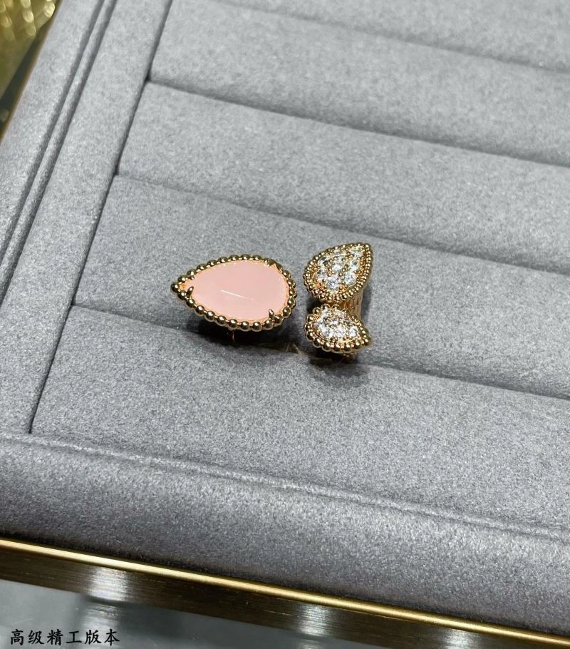 Inexpensive Boucheron Rings